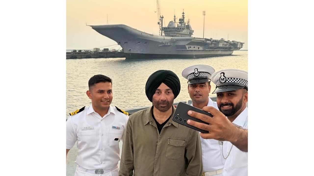 Border 2: Sunny Deol, team honour Indian Navy at Karwar Naval Base