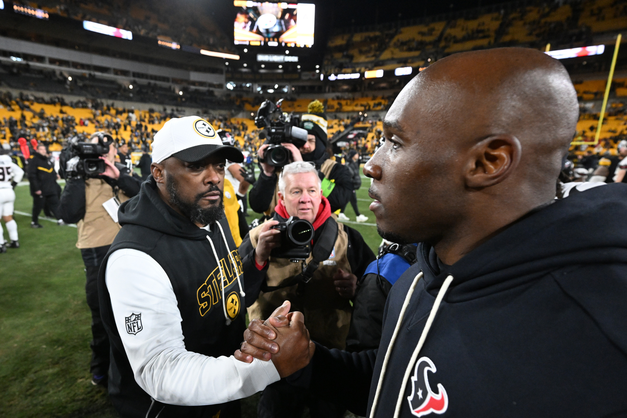Teams inquired with Mike Tomlin, but he doesn’t plan to coach in 2026