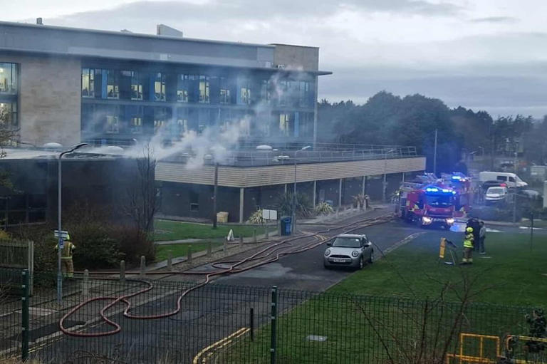 Fire crews race to 'well developed' blaze at St Andrews University