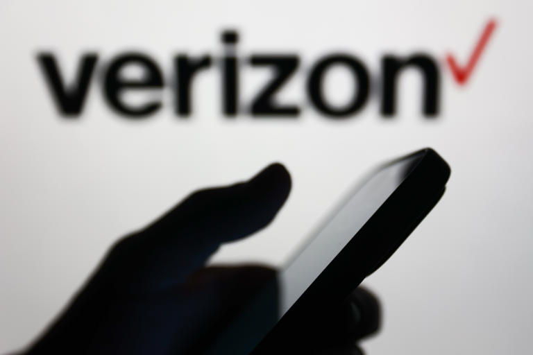 Is Verizon down? Major outage issues reported in NYC, across United States