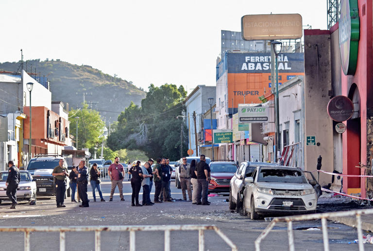 Imputan a 8 personas tras el siniestro en Waldo’s de Hermosillo