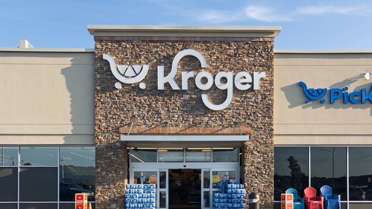Kroger reshapes senior retail leadership with promotions and retirements