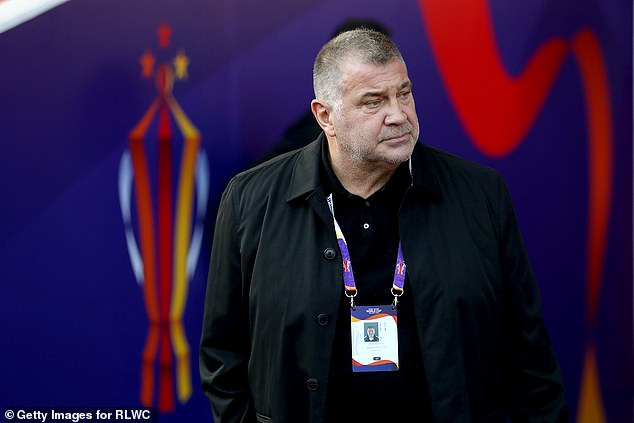 England boss Shaun Wane steps down on the eve of the Rugby League World Cup