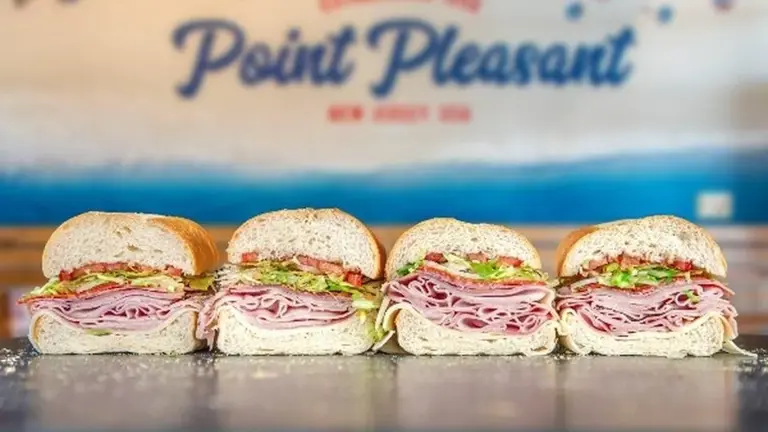 Popular sandwich chain plots major overseas expansion