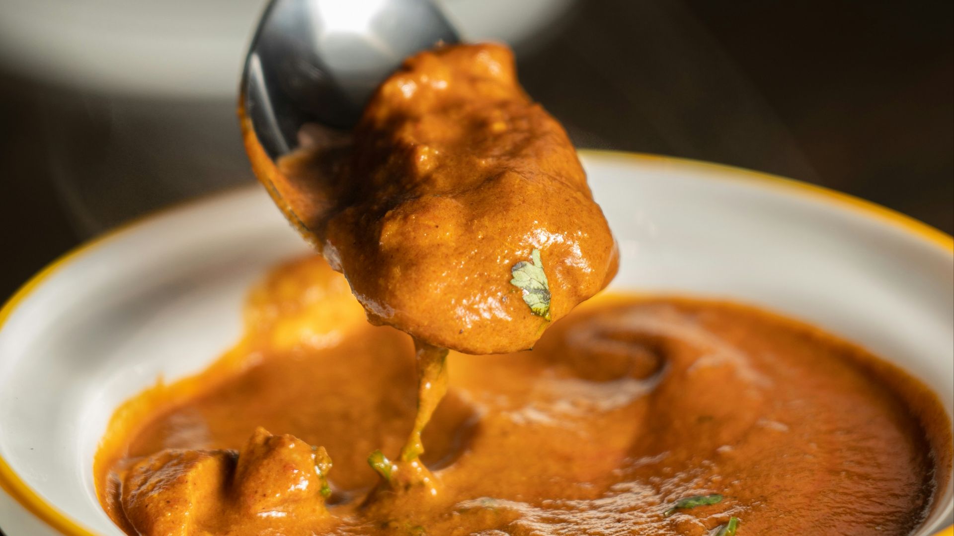 10 curries perfect for sensitive palates & 10 that bring the heat