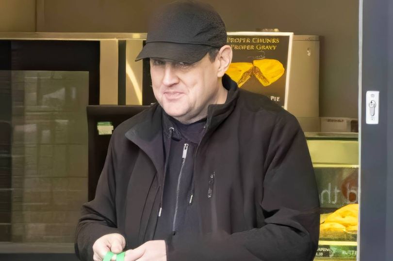 Peter Kay makes rare public appearance munching on bacon butty after ...