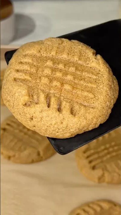 Viral 3 ingredient peanut butter cookies recipe 🥜 #shorts #easydessert ...