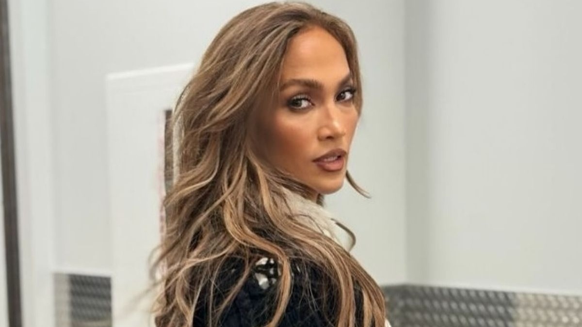 Hairstyles for women over 40: Jennifer Lopezs technique for a youthful ...