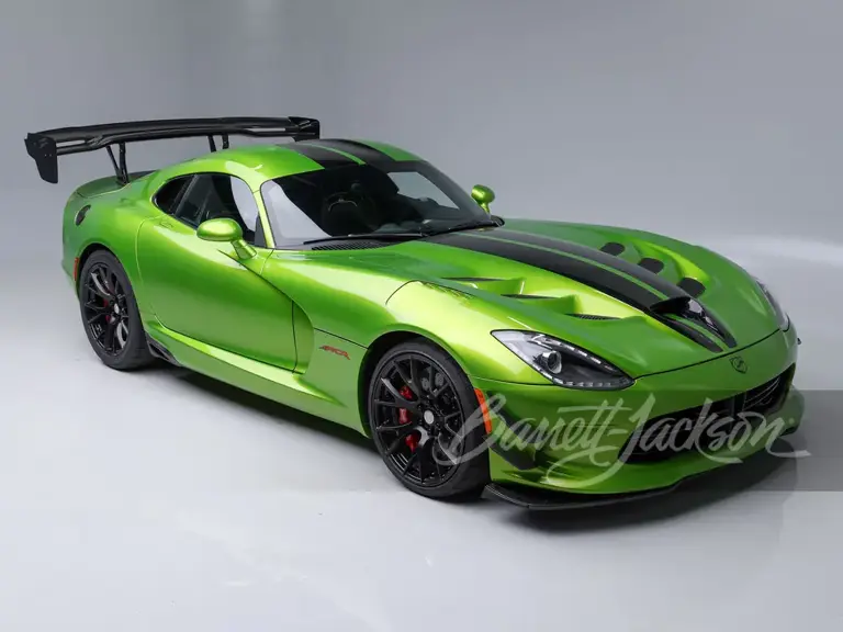 Final-year Dodge Viper ACR Snakeskin Green Edition heads to auction ...