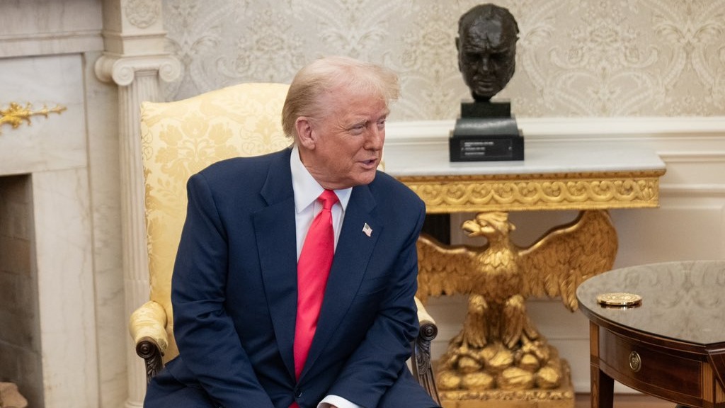 Trump floats 1-year 10% ceiling on credit card interest rates