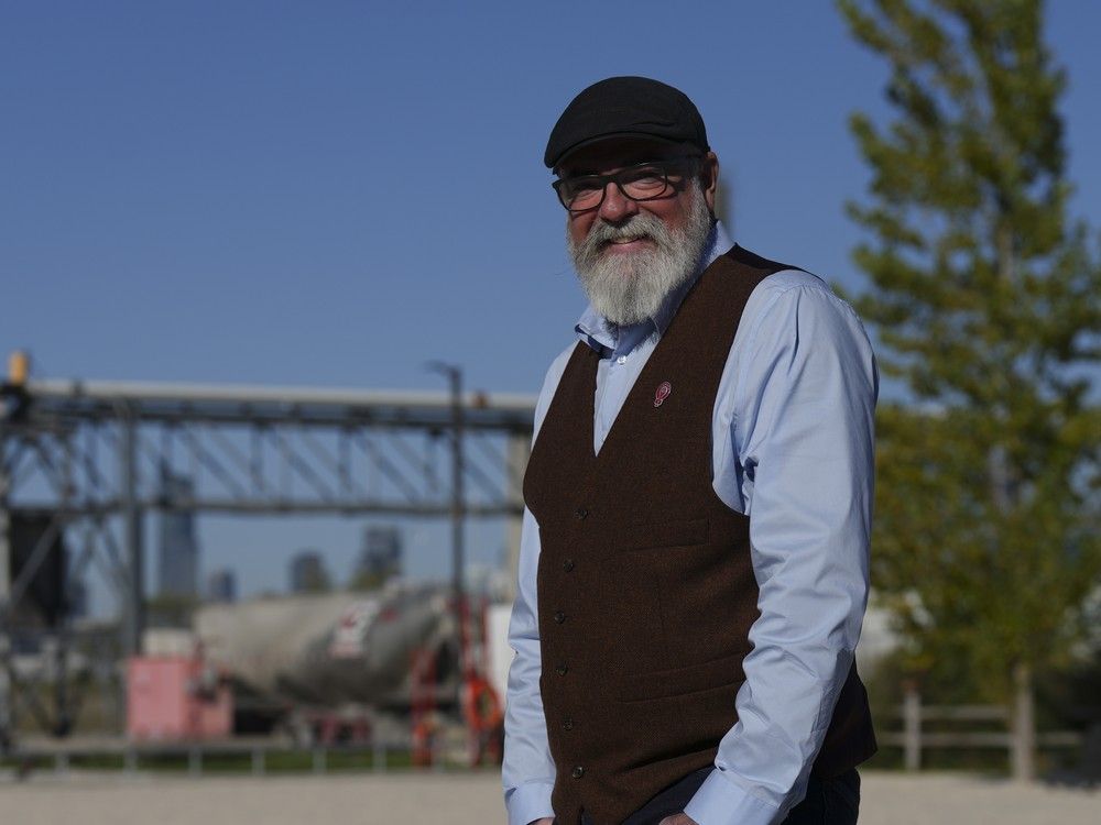 NDP leadership candidate apologizes for using AI to respond to Reddit ...