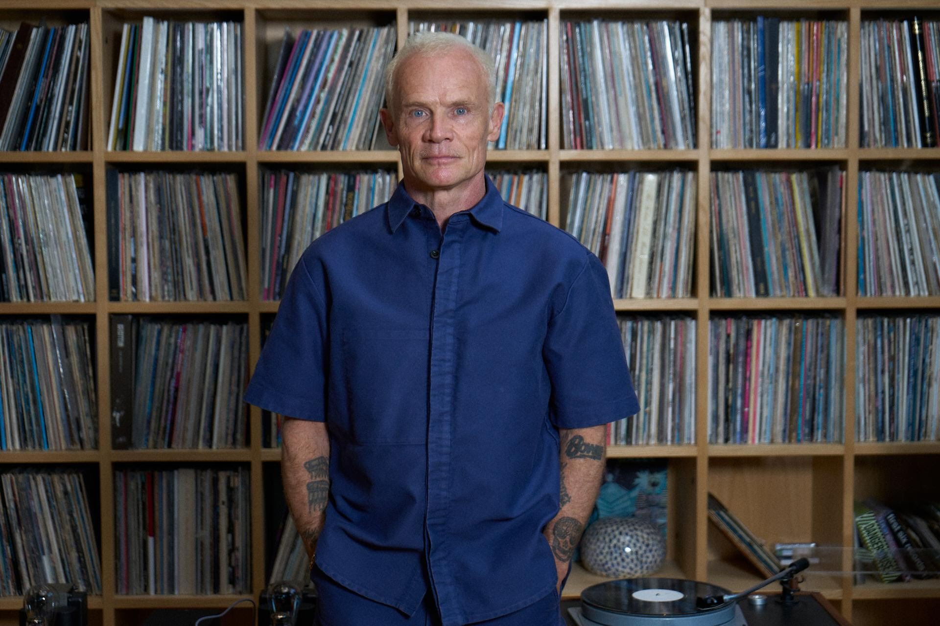 Flea. Il primo album solista è "Honora", in streaming il singolo con ...