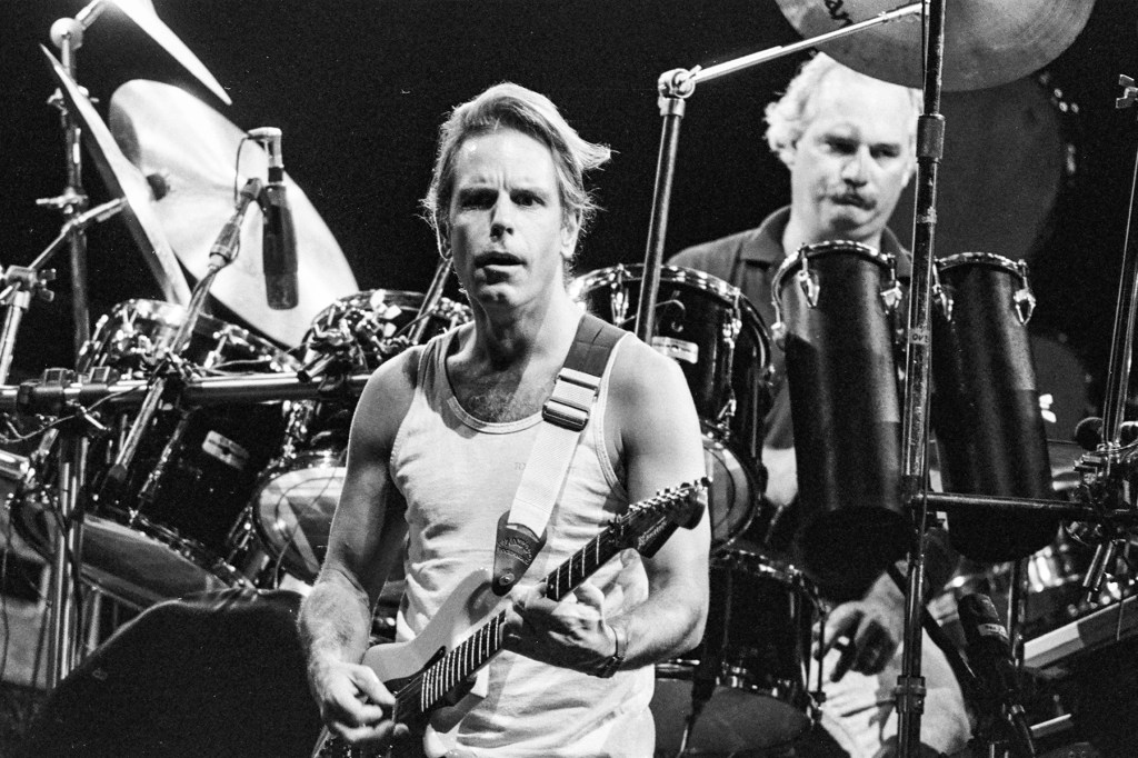 Bill Kreutzmann honors Bob Weir: 'I just hope he was able to bring his ...