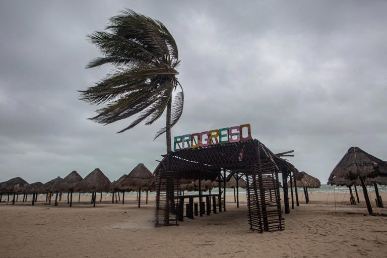 Extremely rare storm could form this weekend