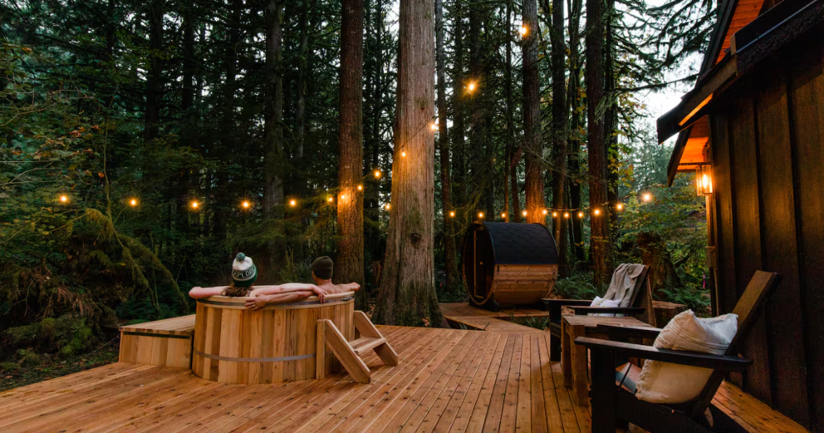 The Washington Airbnb with a hot tub and sauna that redefines cozy season