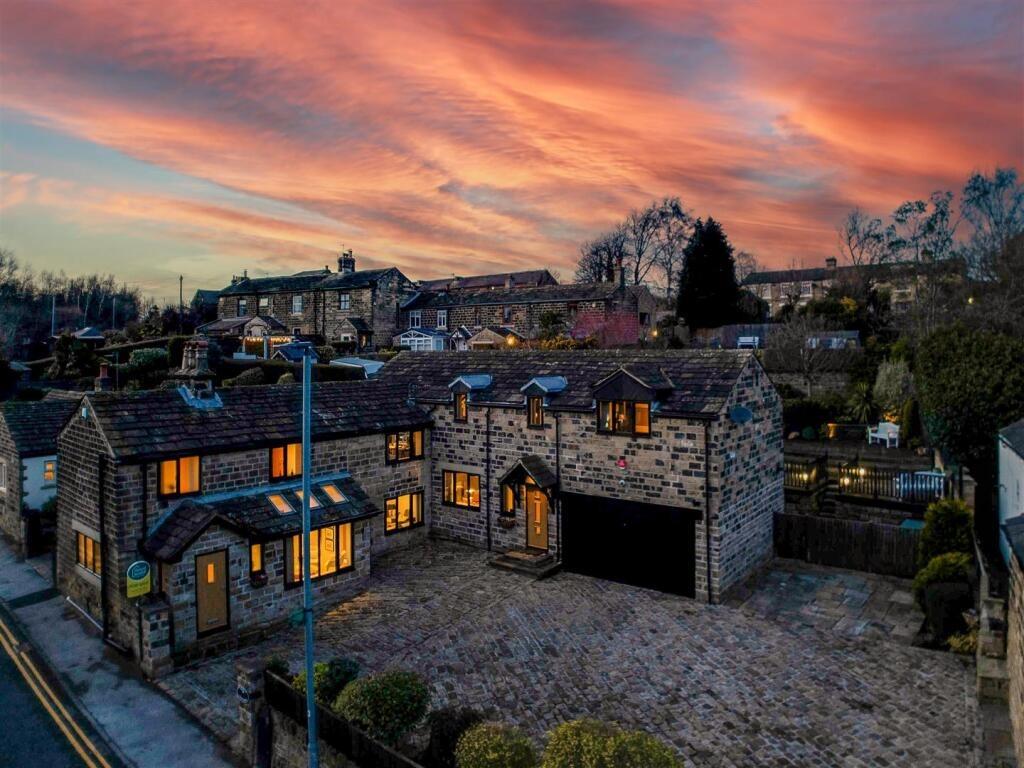 For sale in Wakefield: Inside an incredible £800,000 cottage ...