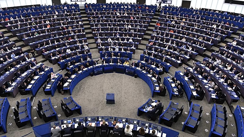 EU Parliament questions defence loan's '€17 billion election gift' to ...