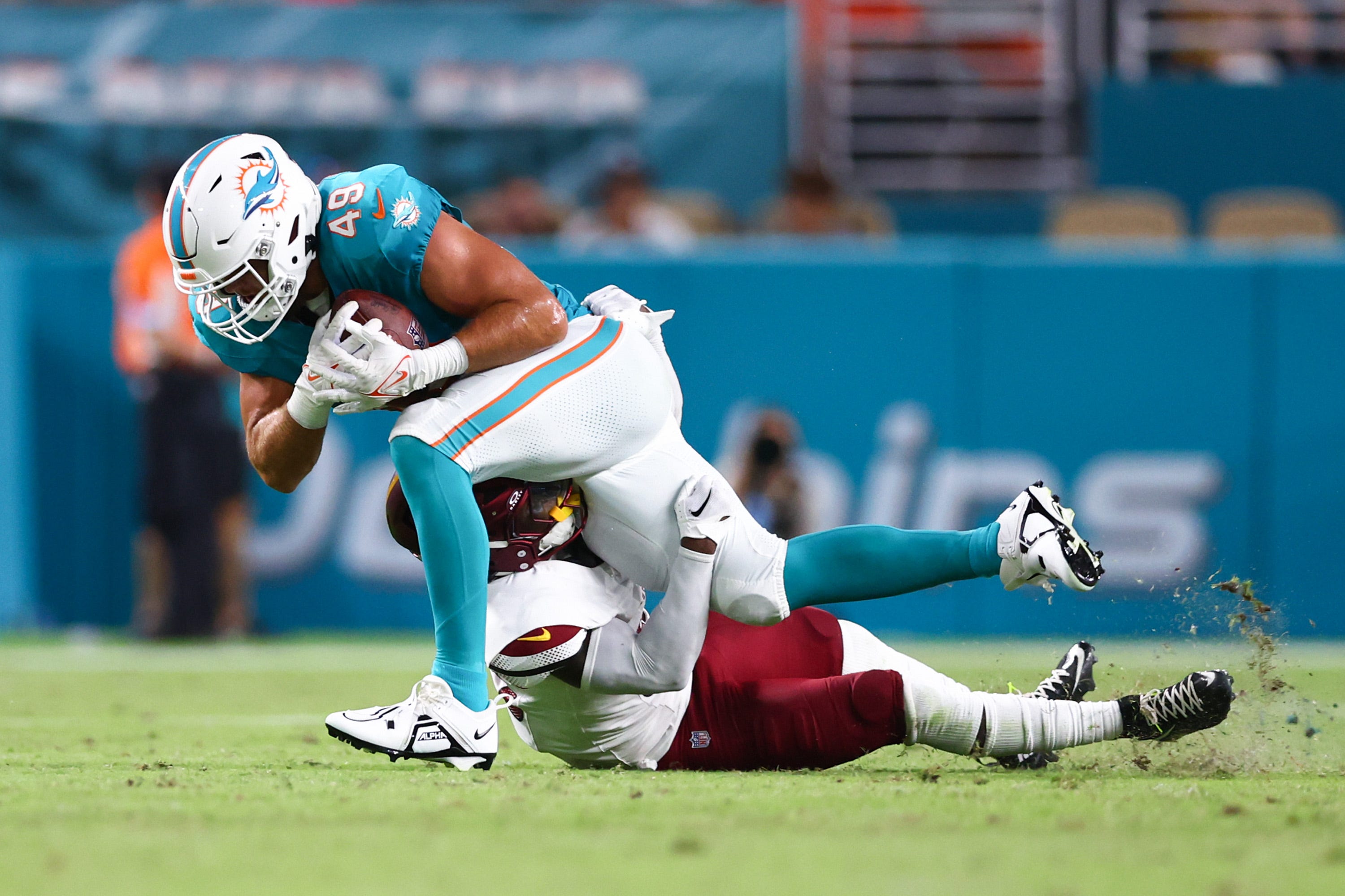 49ers add more depth to their TE room after George Kittle's injury