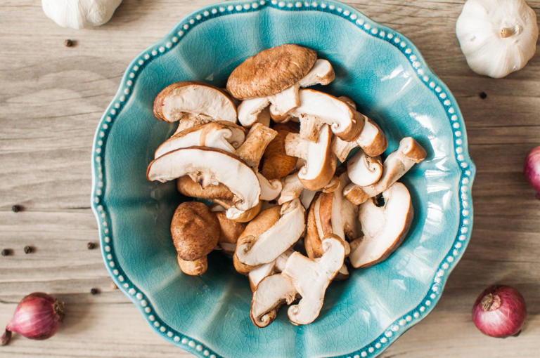 11 foods naturally high in vitamin D
