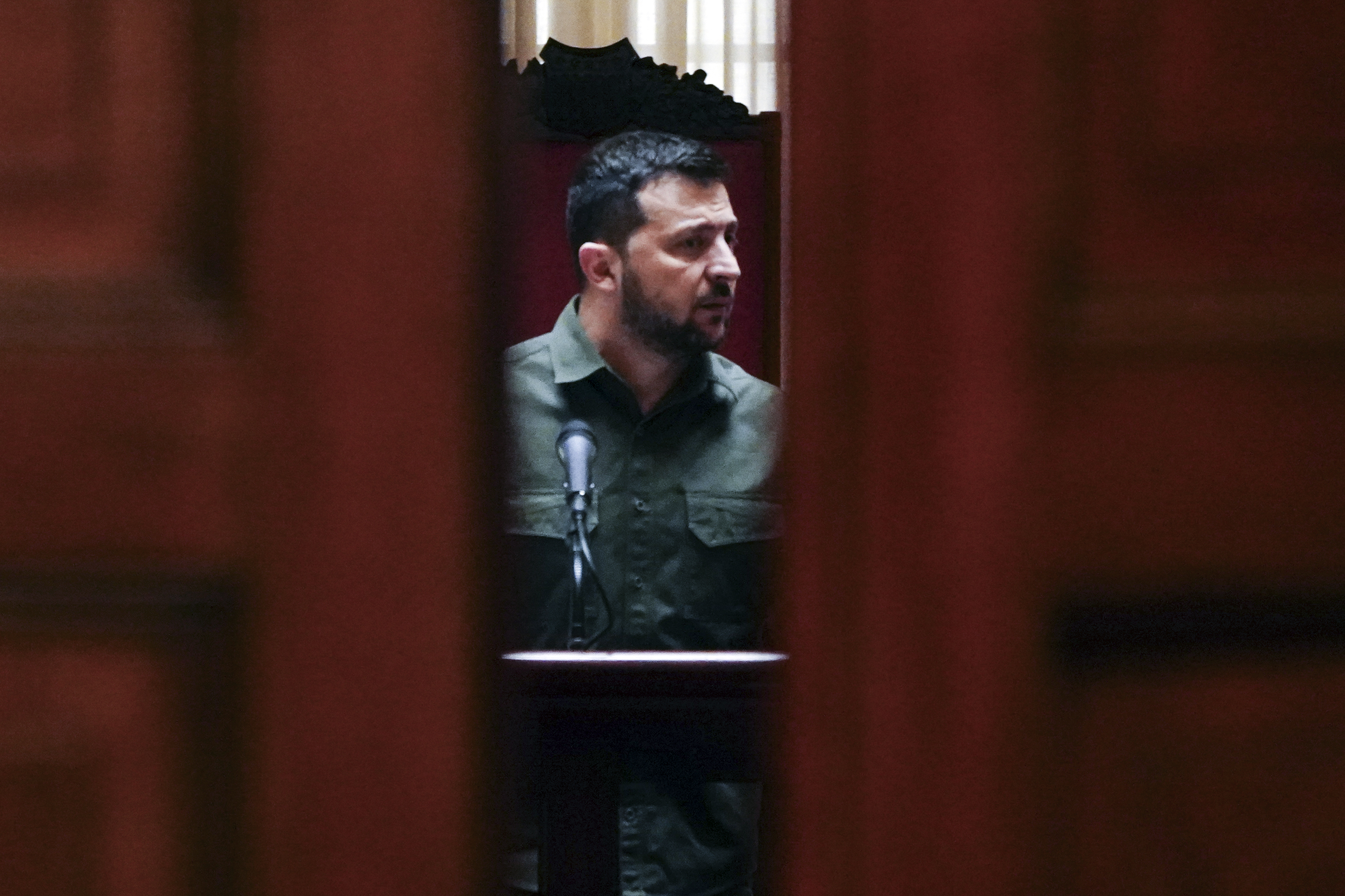 Ukrainian power struggle: Tymoshenko slams bribery probe