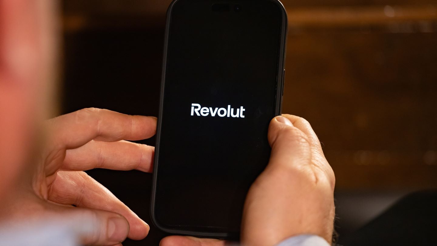 Revolut rolls out in-app alert to tackle impersonation fraud