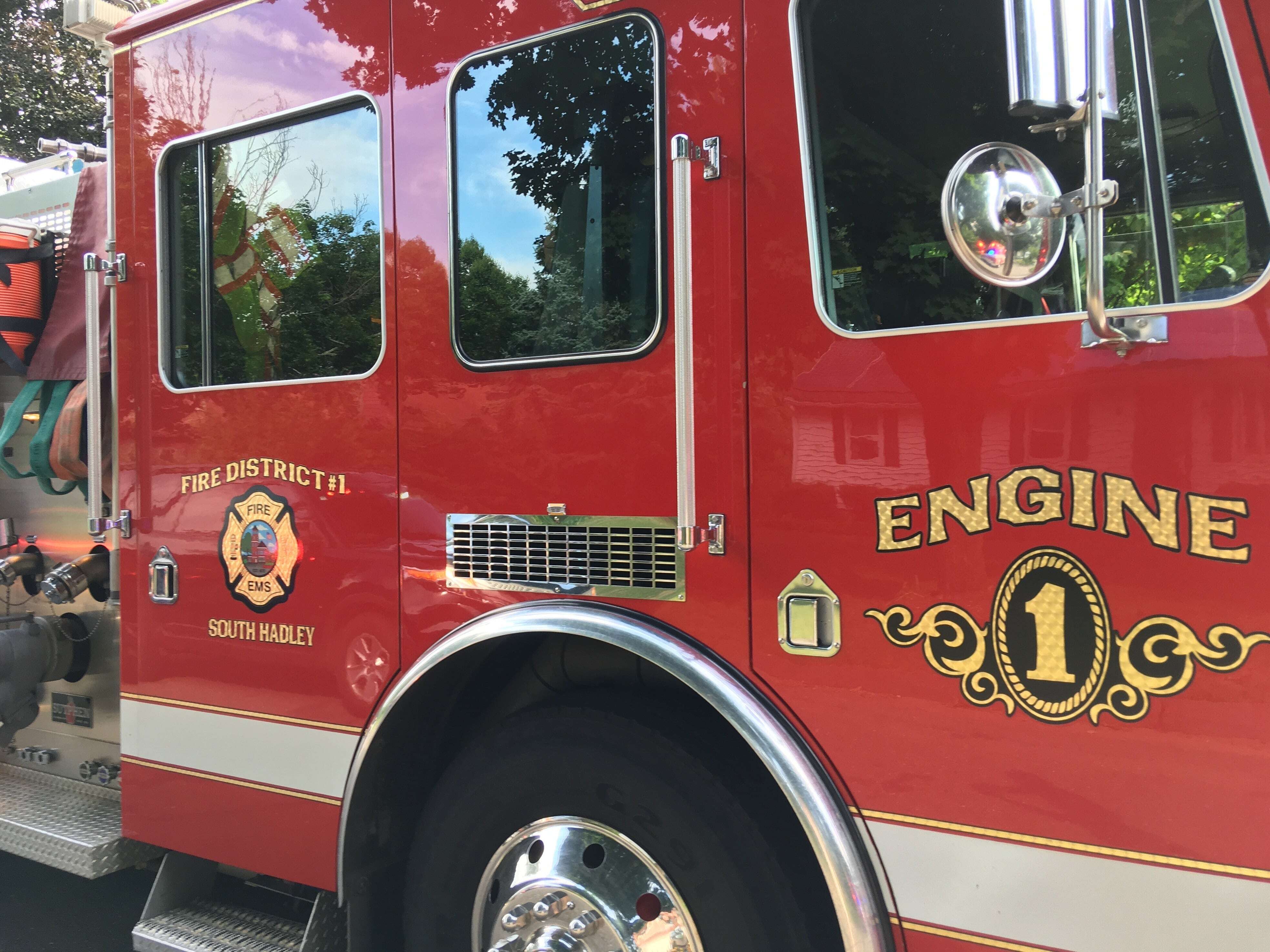 After failed rescue attempt, search now on for man’s body in Conn. River