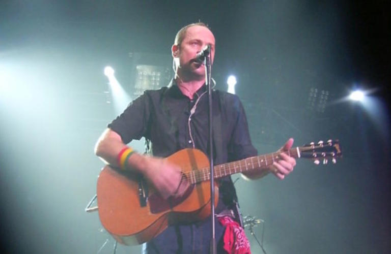 Hockey just can’t quit its boomer music habit