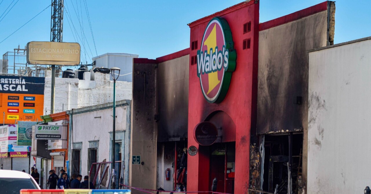 Imputan a 8 personas tras el siniestro en Waldo’s de Hermosillo