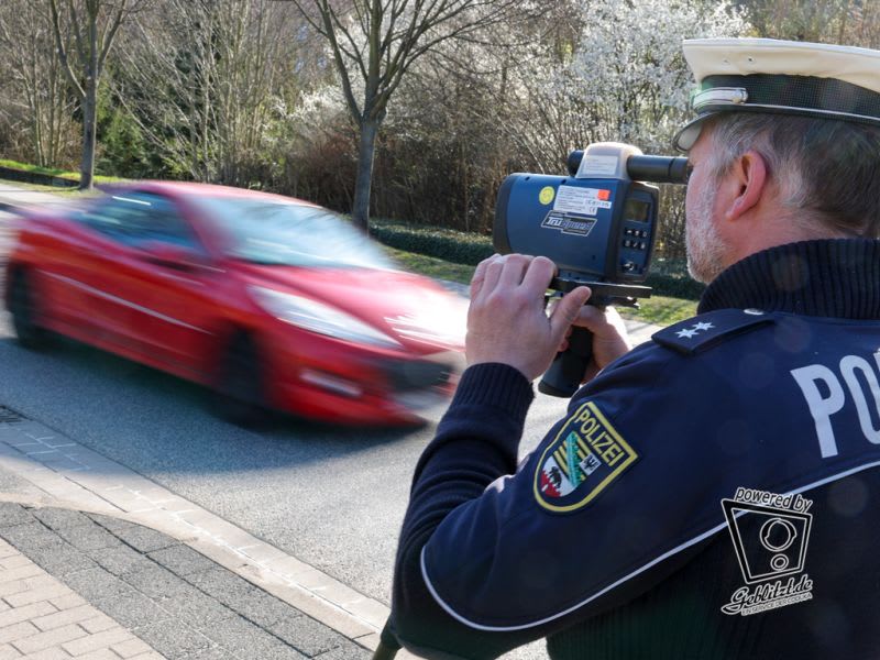 Mobile Blitzer in Westoverledingen aktuell am Mittwoch: Fuß vom Gas ...