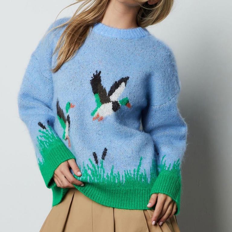 Only Claudia Winkleman could make me want a duck print jumper so much ...