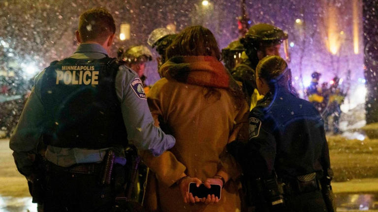 DHS denies ICE agents stole man’s groceries