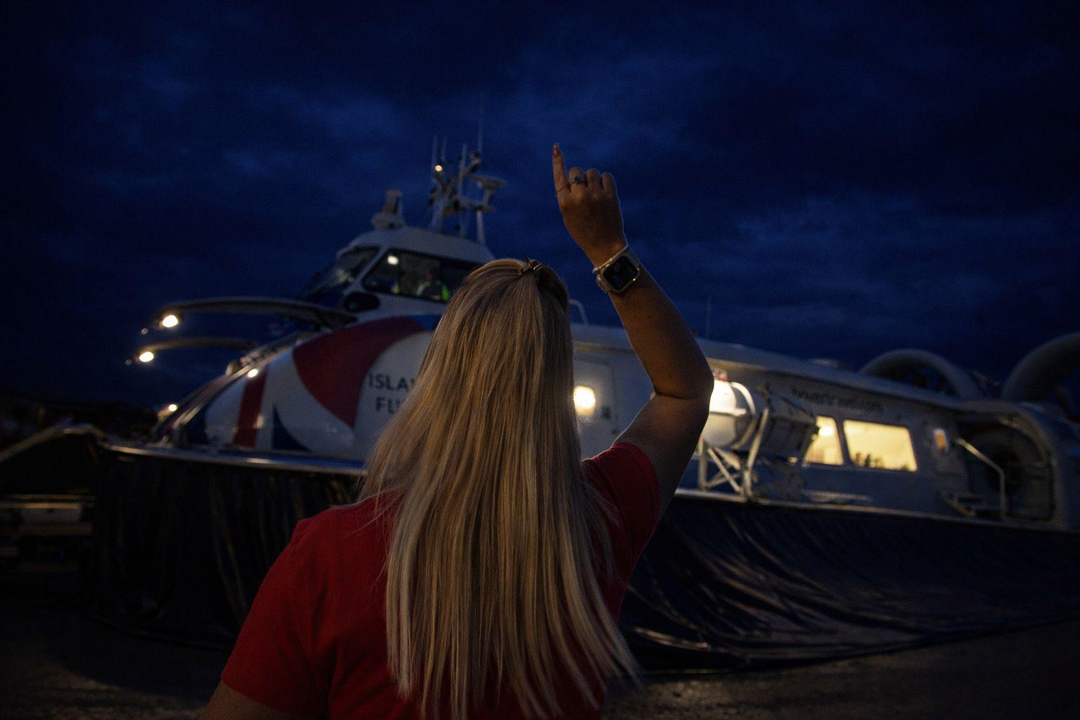 Hovertravel adds late Sunday crossings for Isle of Wight Festival weekend