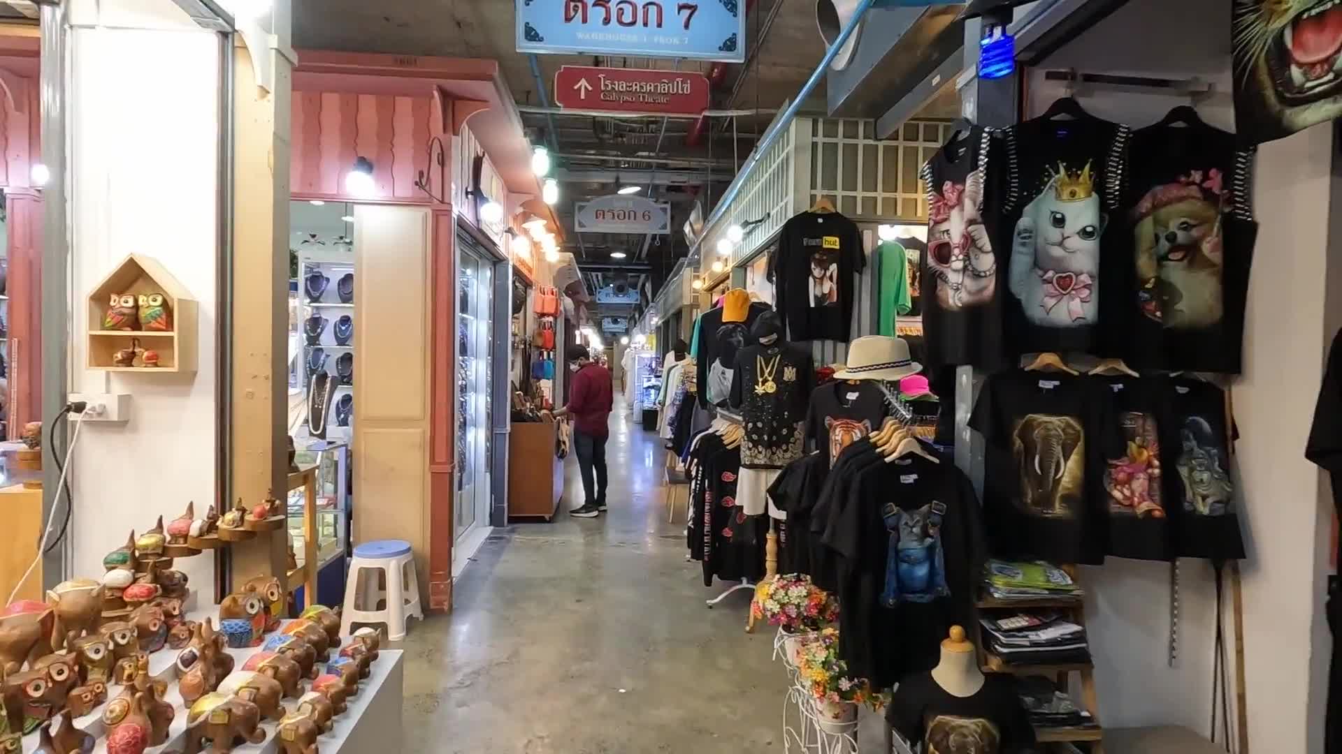 Bangkok’s Asiatique night market: Street food, river views & halal ...