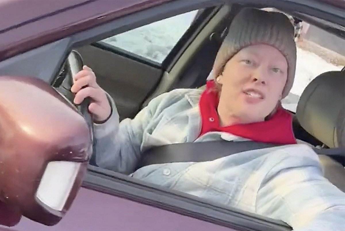 Renee Good's family, ICE officer Jonathan Ross secure lawyers