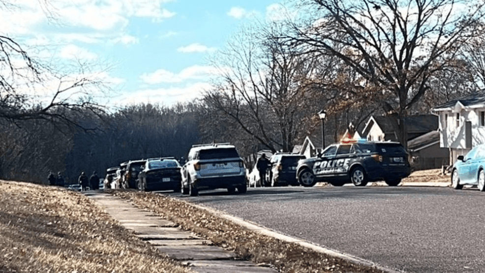 Columbia man arrested after standoff with police, charged with multiple ...