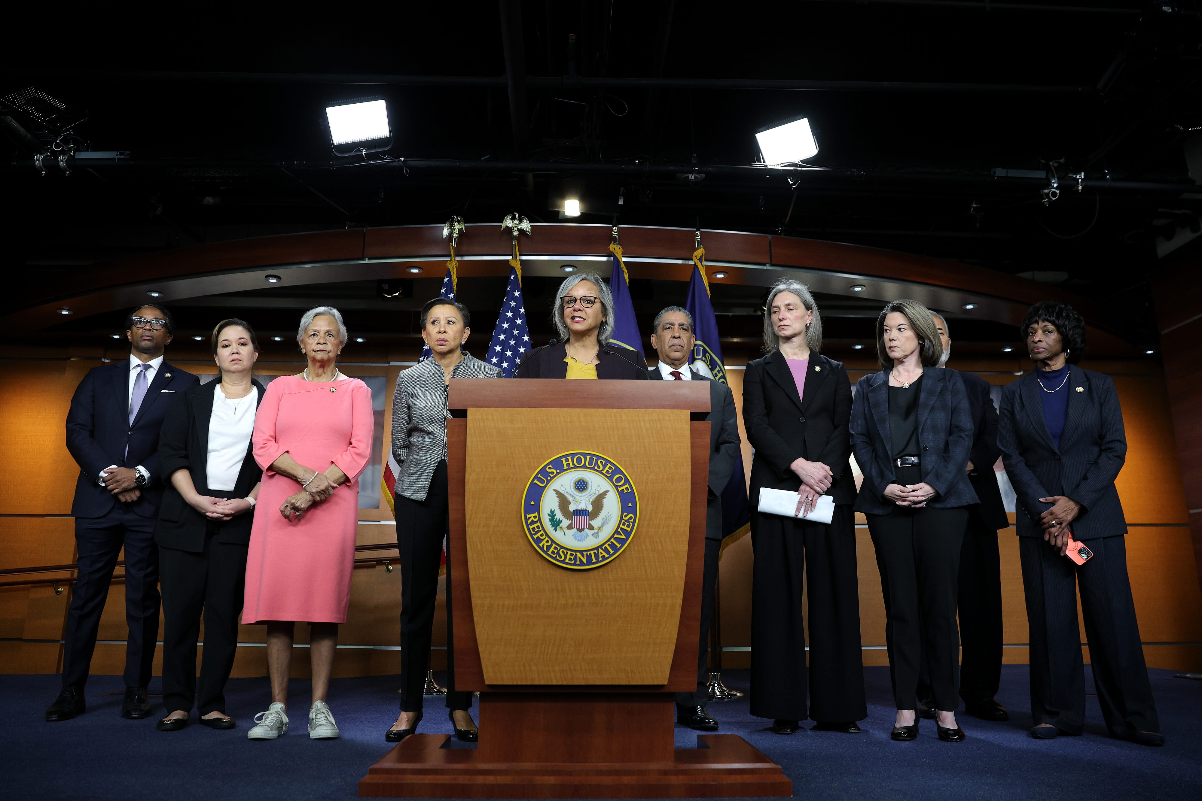 IL congresswoman Robin Kelly files articles of impeachment against Sec ...