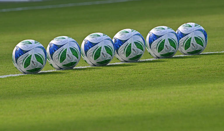 Chelsea manager Liam Rosenior was furious at Arsenal for what they did ...