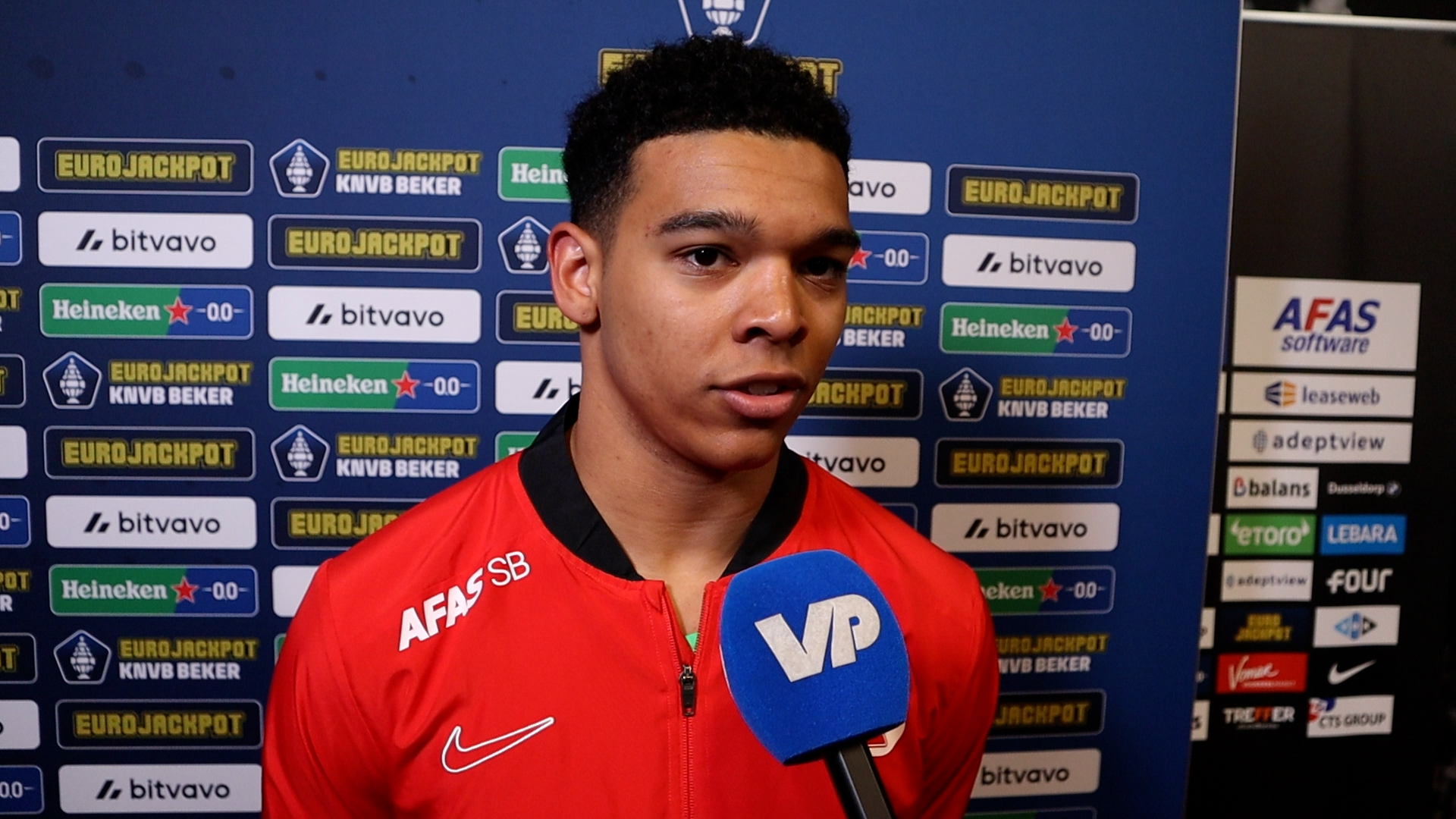 Owusu-Oduro en Ajax-speler zoeken elkaar op in catacomben: 'Hadden ...