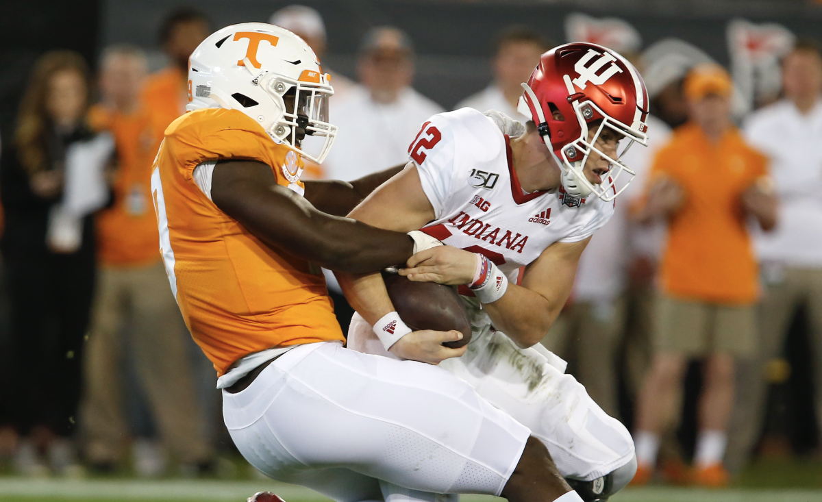 Former Tennessee Vols standout unexpectedly lands with NFL playoff team ...