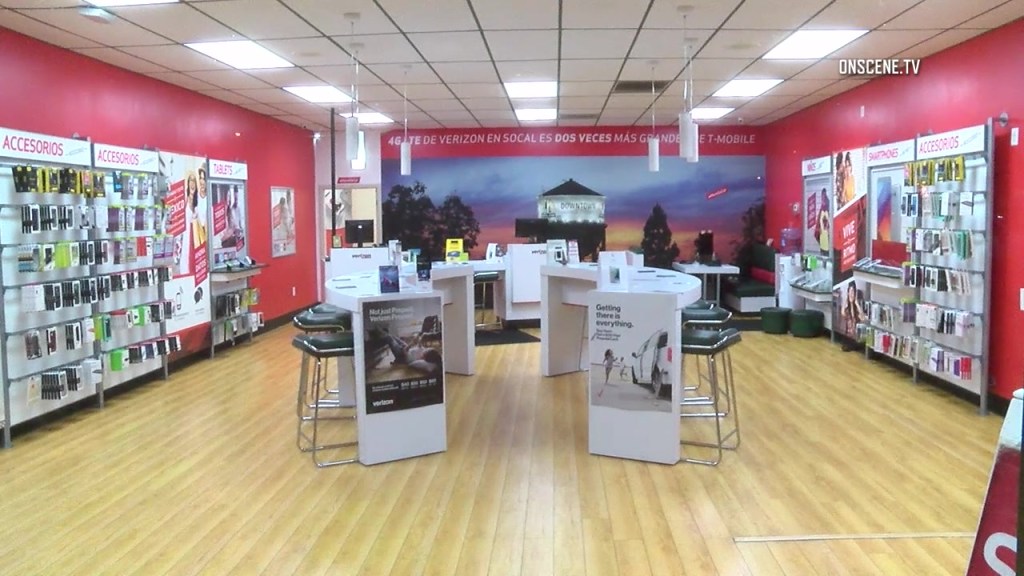 Verizon outage affects tens of thousands of cell phones