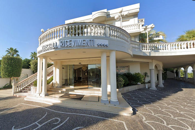 Fire allegedly triggered by wedding cake sparkler causes venue to go up ...