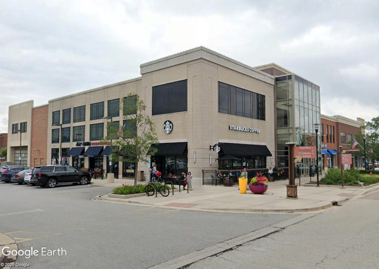 The Bridewell Tavern under construction at Burr Ridge Village Center