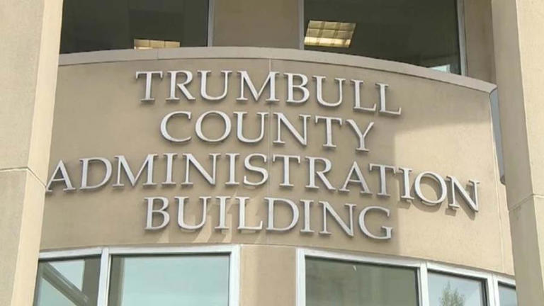 Commissioners deal with fumes from sewage work in Warren