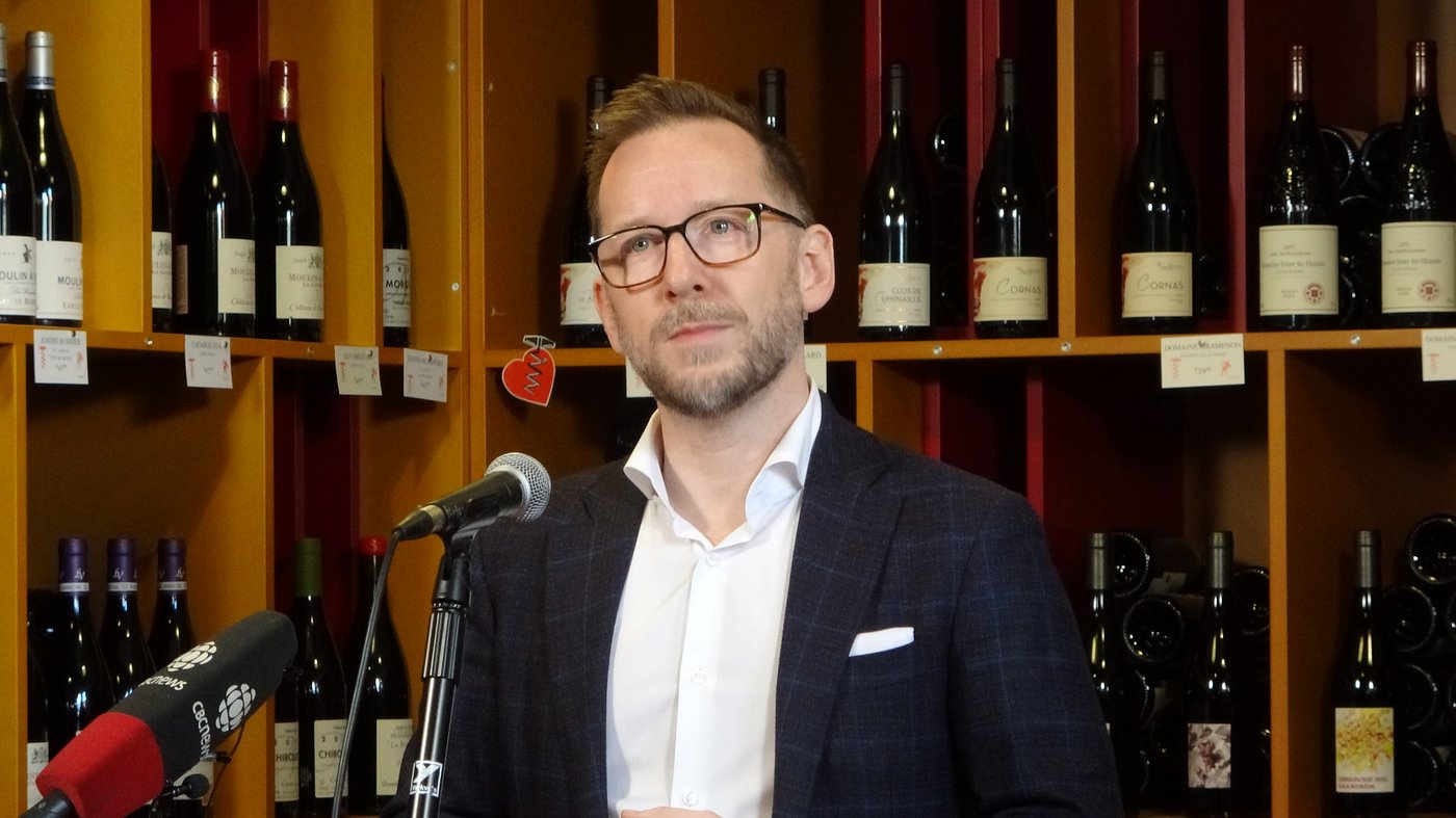Business groups urge Alberta to scrap new wine levy