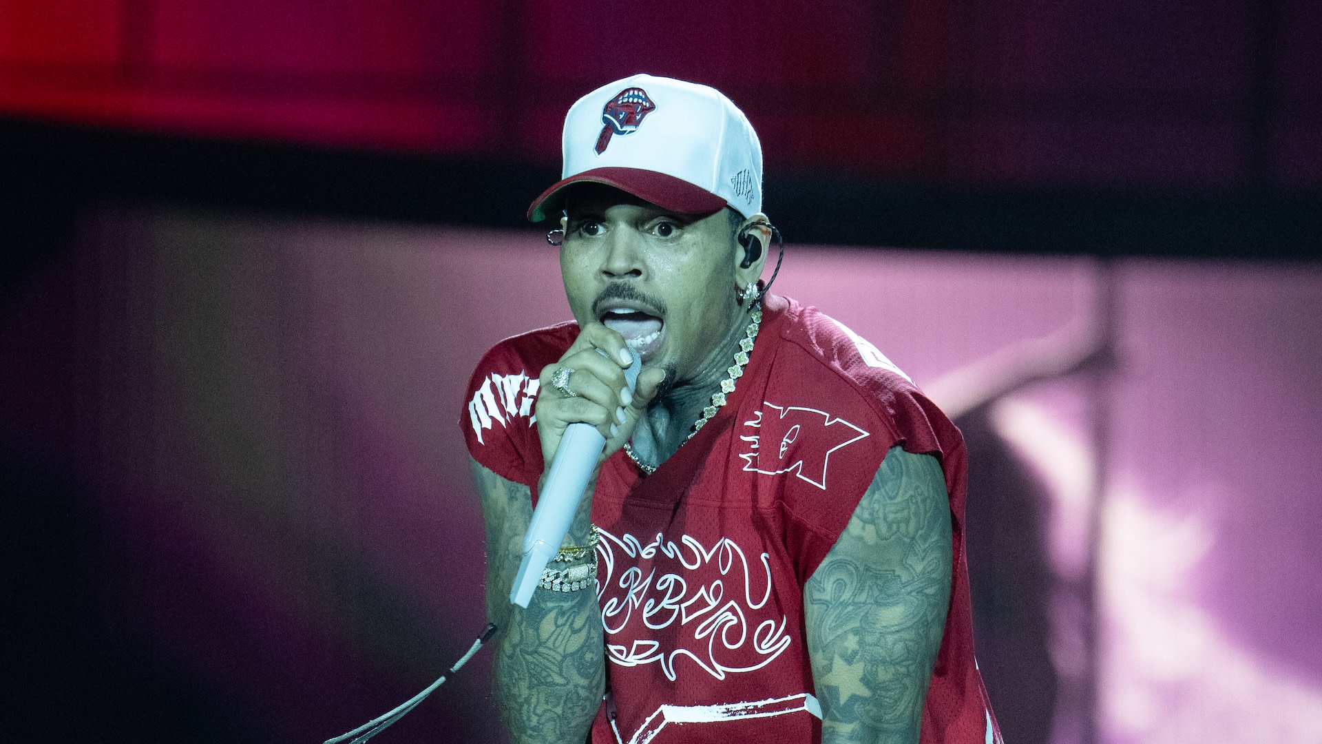 Chris Brown seemingly responds to defamation lawsuit dismissal: 'Show ...