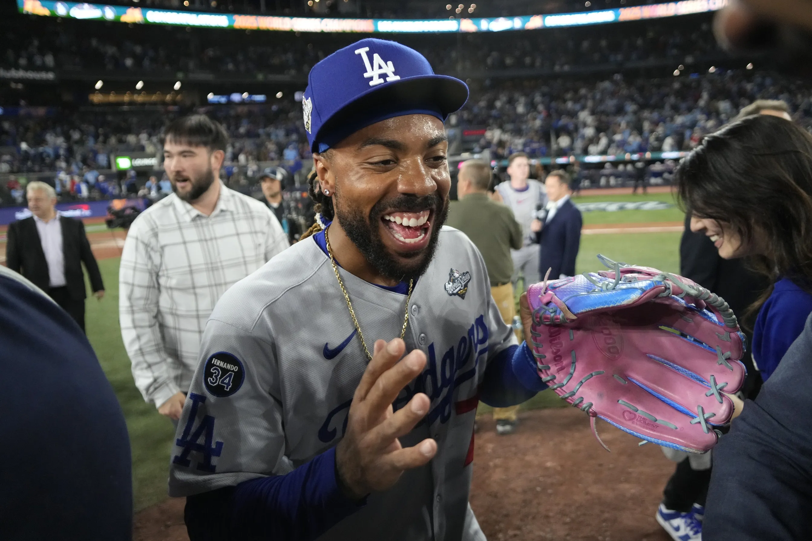 Cubs add depth with Justin Dean claim amid active offseason