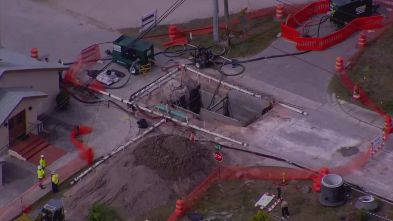 Injured construction worker pulled from trench that collapsed in Safety ...