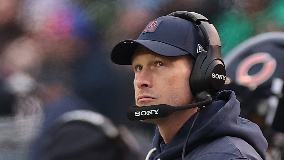 Ben Johnson calls out Bears offense ahead of Rams playoff game