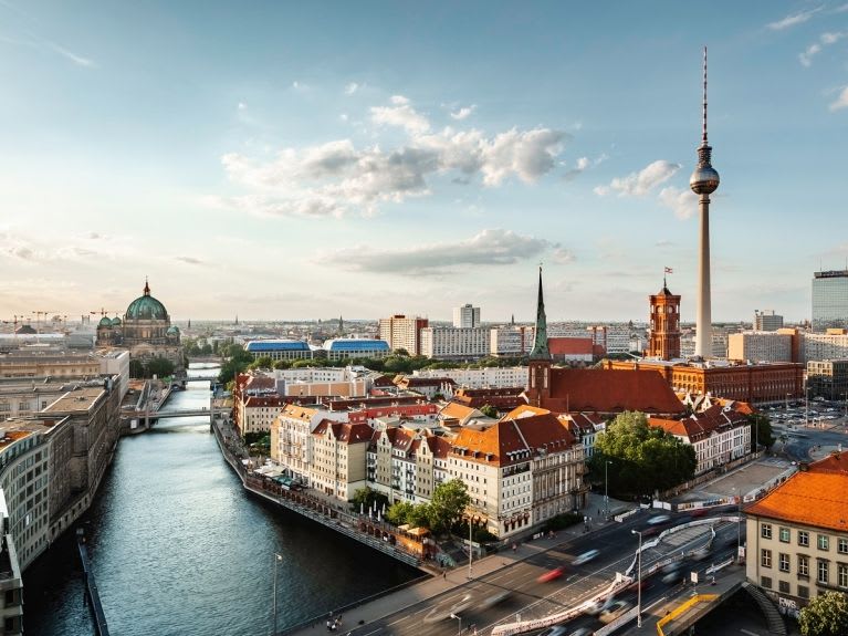 Berlin: Wegner: Handy ist immer griffbereit - auch beim Tennis