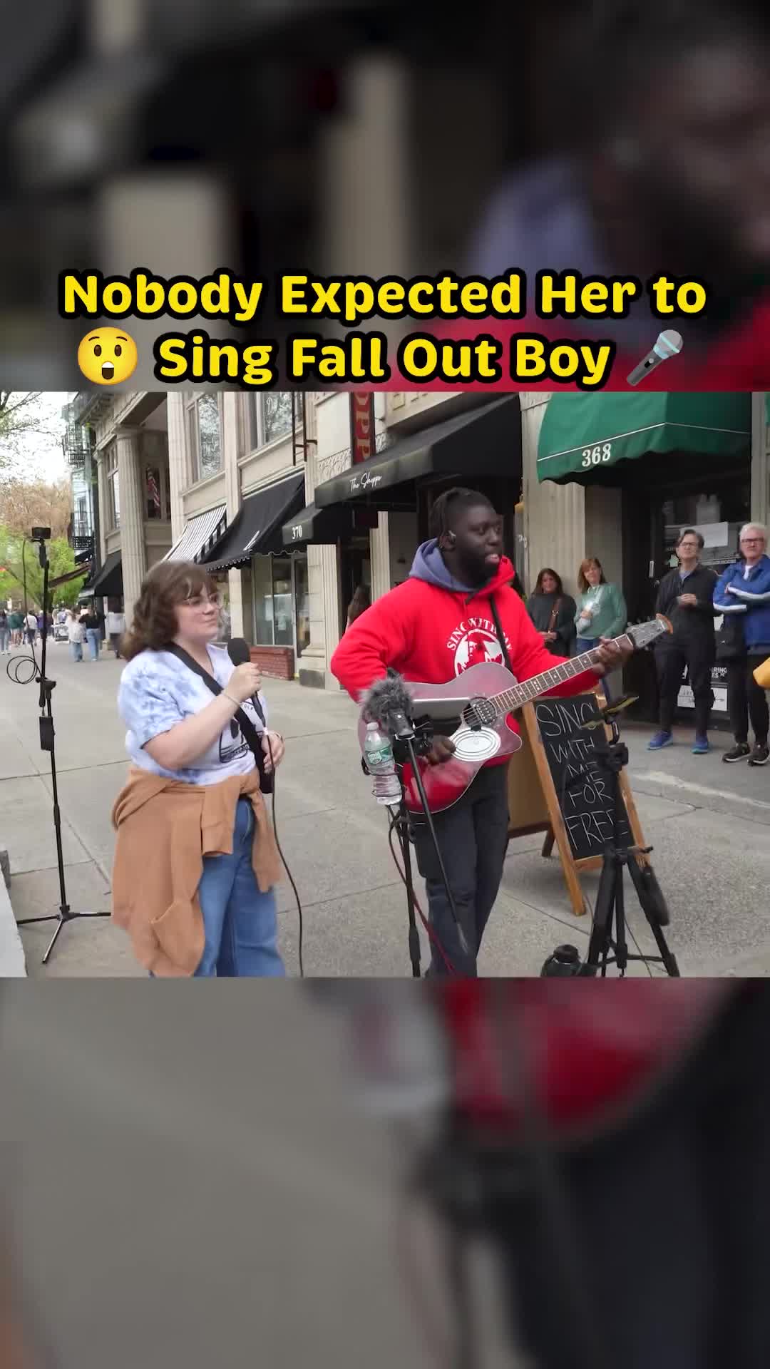 I couldn’t believe the crowd’s reaction! 🎤